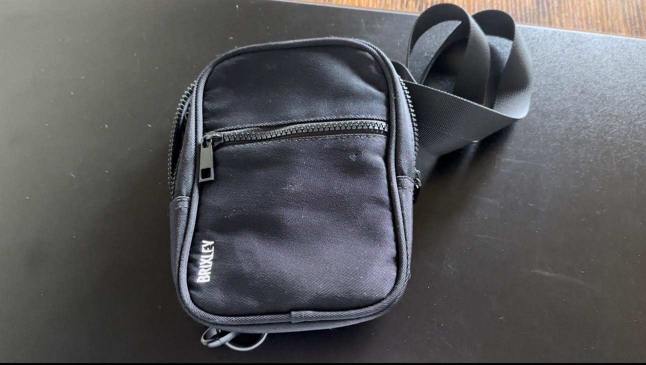Watch A Closer Look AT Brixley Bags ﹙Great For Travel﹚ on Amazon Live
