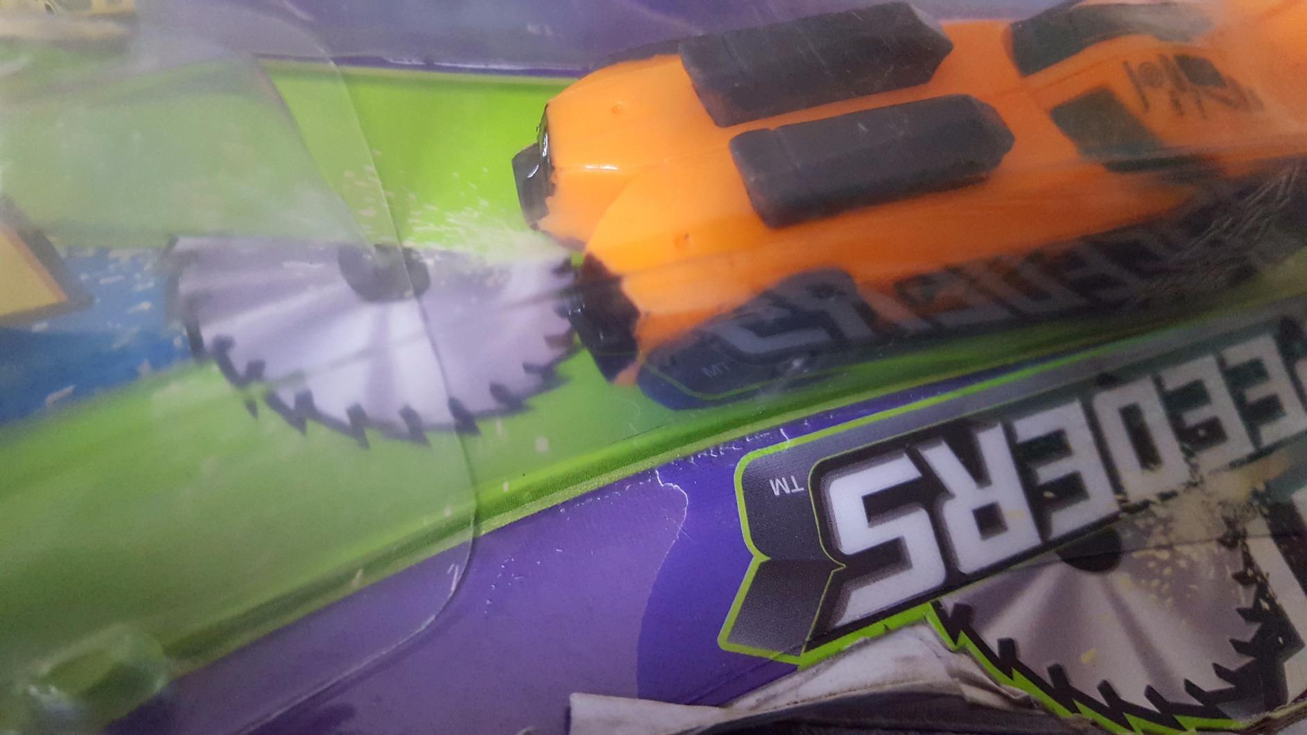 Hot Wheels Split Speeders Samurai Split Vehicle : Amazon.in: Toys & Games