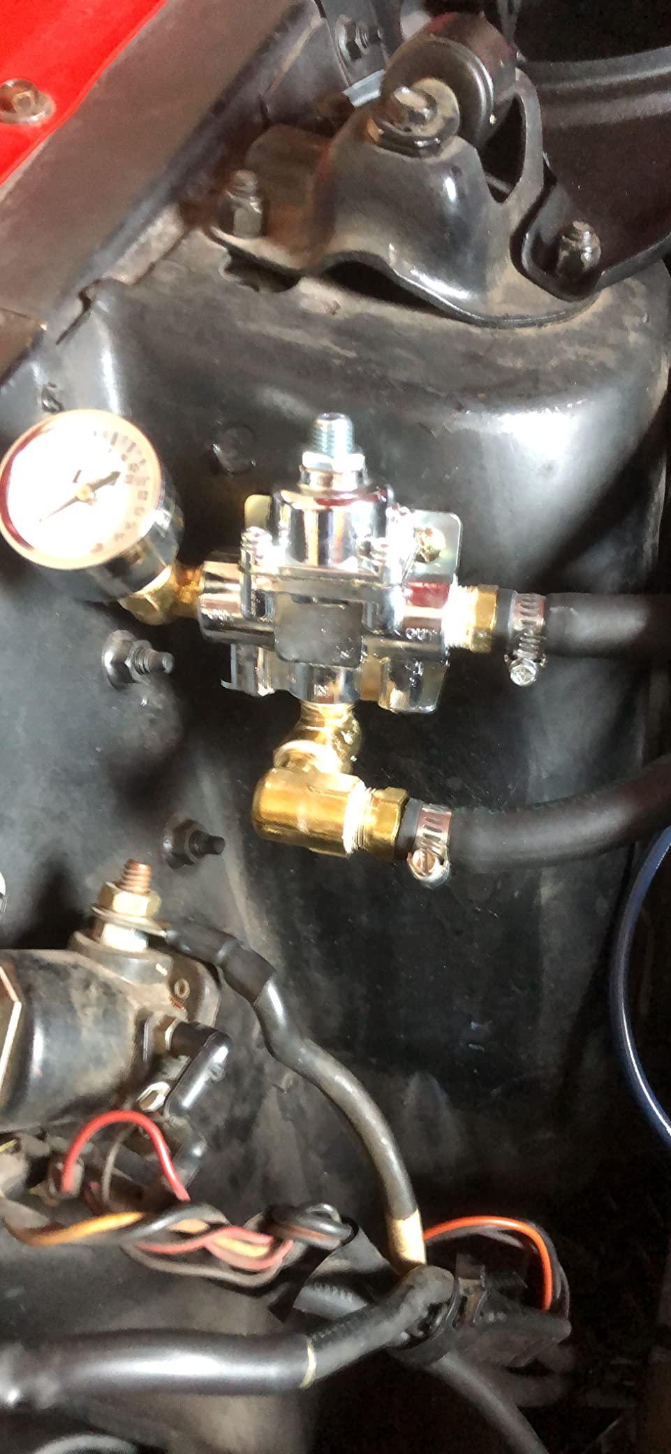 Amazon.com: JEGS Fuel Pressure Regulator | 4.5 to 9 PSI | Gasoline Only ...