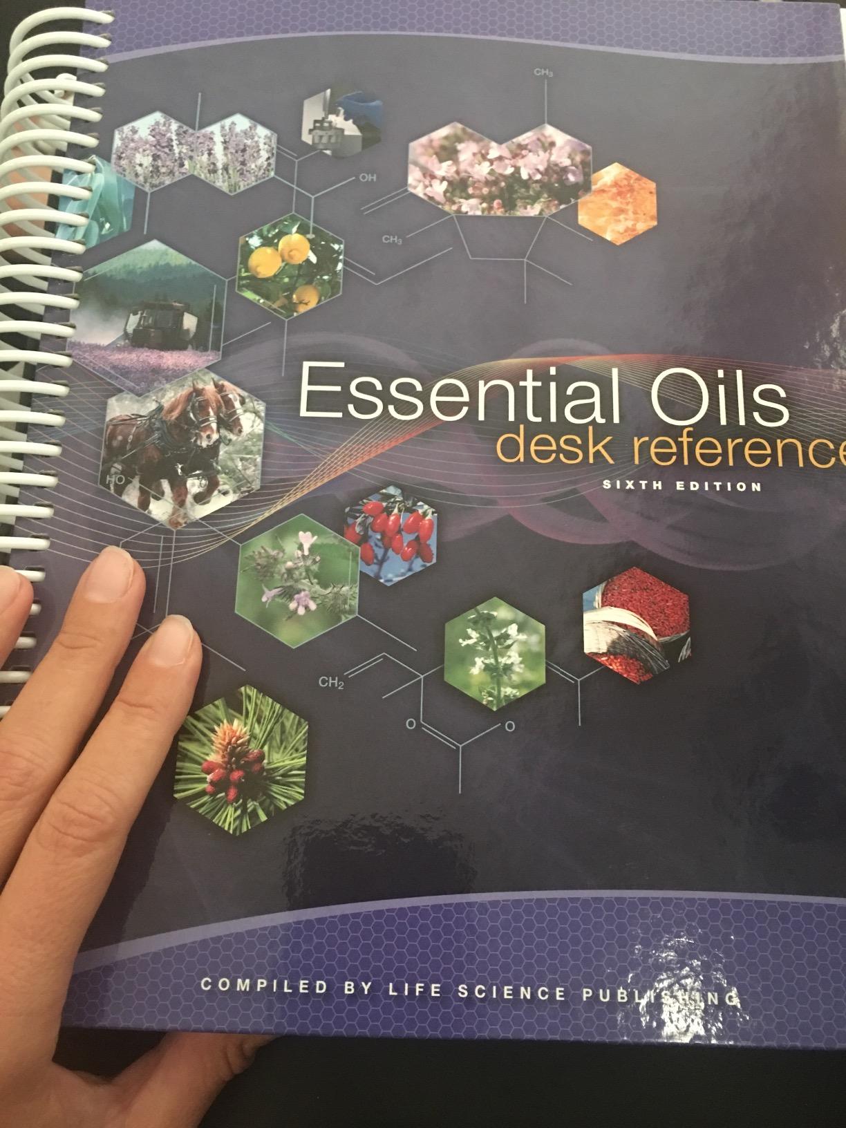 By Author Essential Oils Desk Reference 5th Edition 5e: unknown author ...