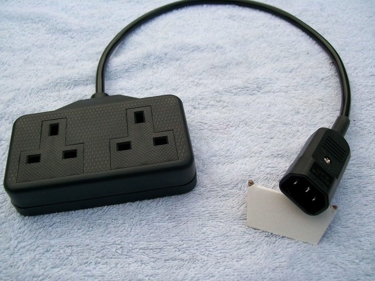 Power cable - IEC C14 plug - 13A twin socket - 40 cm : Amazon.co.uk ...