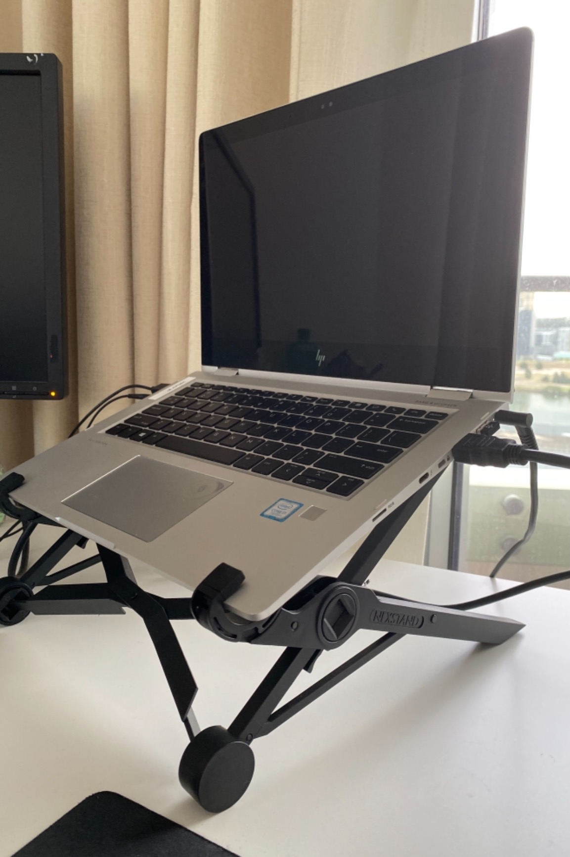 Nexstand, Travel Laptop Stand,Foldable & Adjustable Notebook Holder. 8 ...