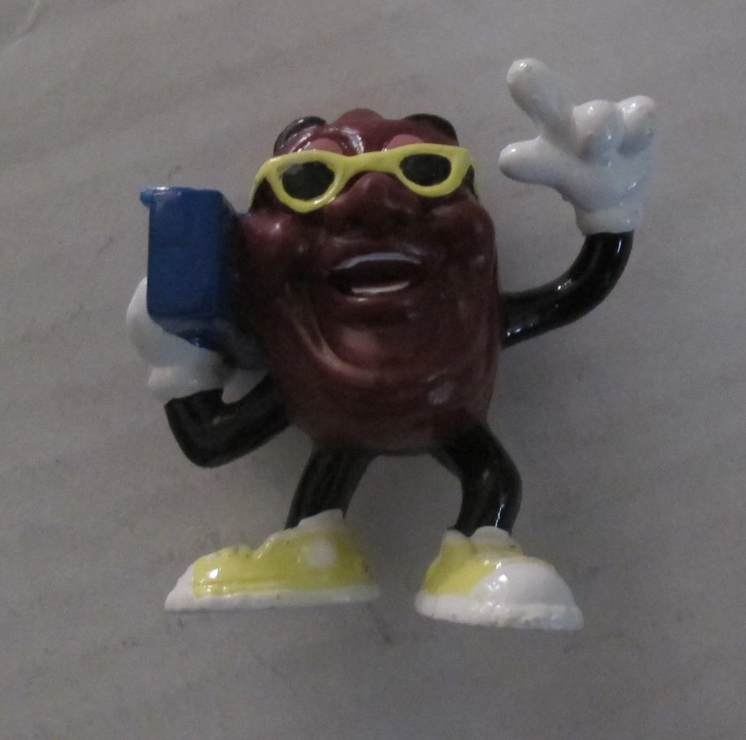 Amazon.com: Vintage Pvc Figure California Raisins w/ Radio : Toys & Games