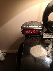 LLOYTRON "Daybreak" Alarm Clock Radio with Buzz Alarm or Radio - Snooze ...