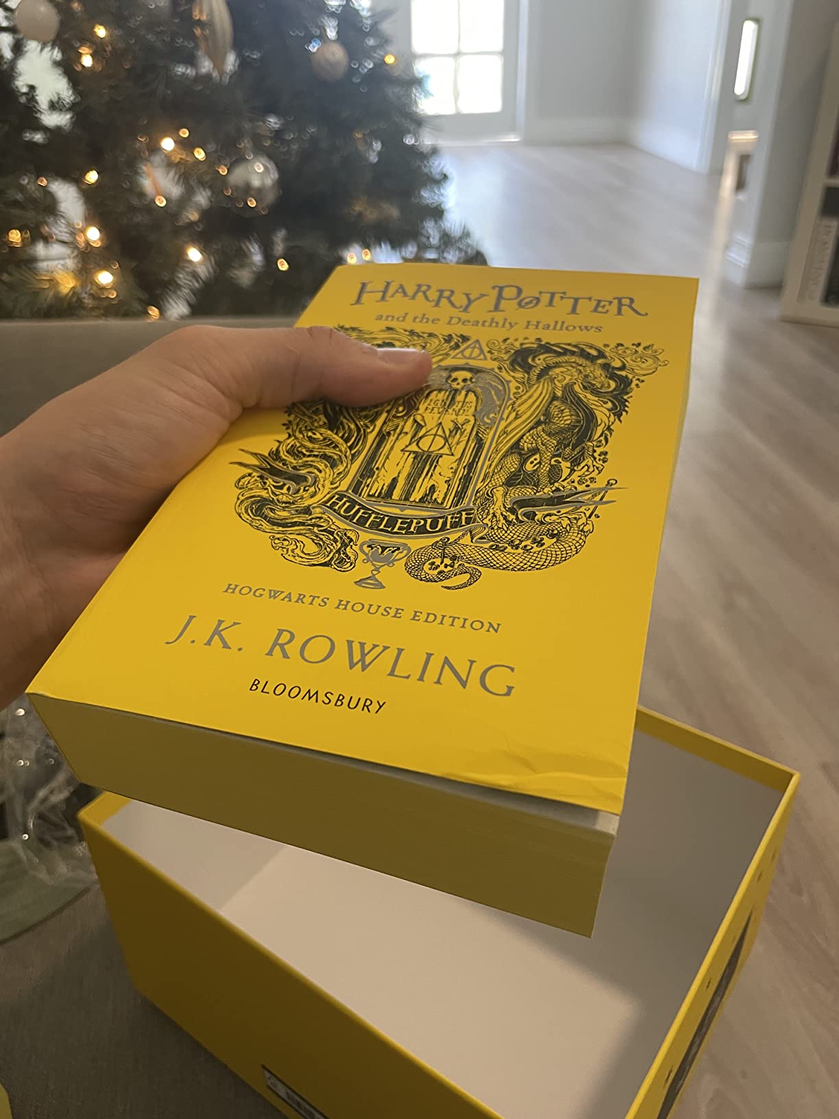 Harry Potter Hufflepuff House Editions Hardback Box Set : Rowling, J.K ...