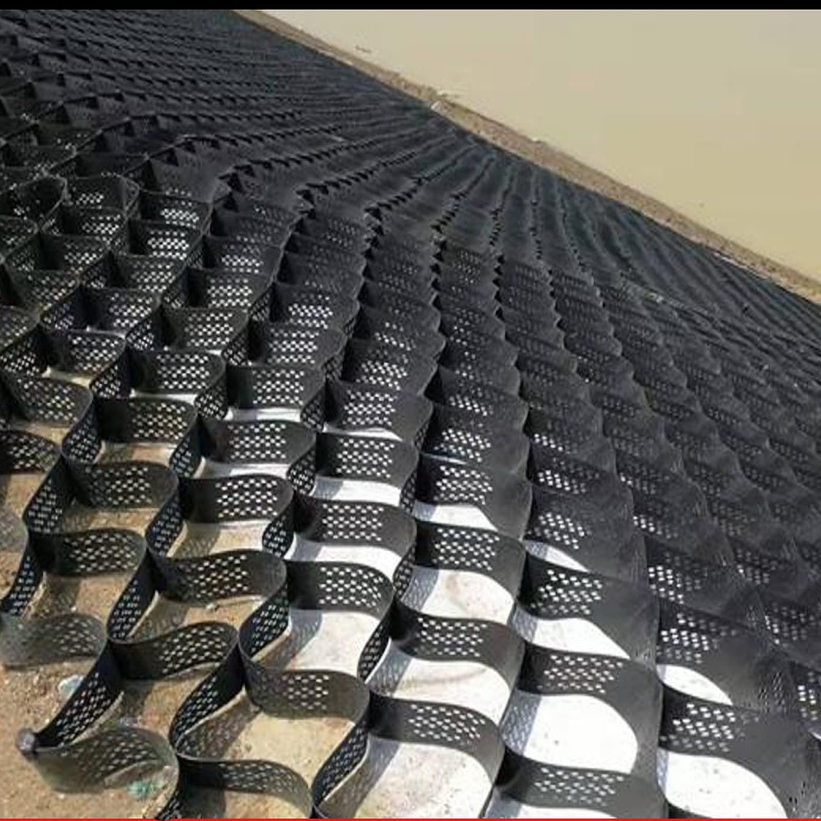 Amazon.com : Geogrid Groundgrid System for Slope - Mud Control/Erosion ...