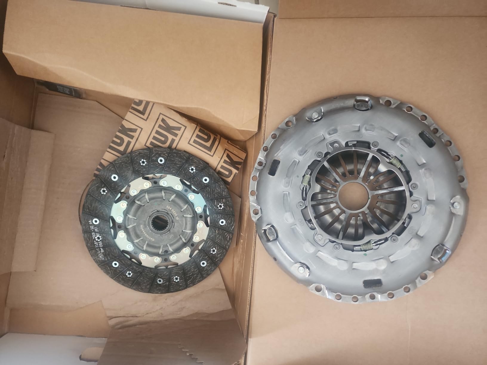 Amazon.com: LuK RepSet 07-235 Clutch Kit, OEM Clutch Replacement Kit ...