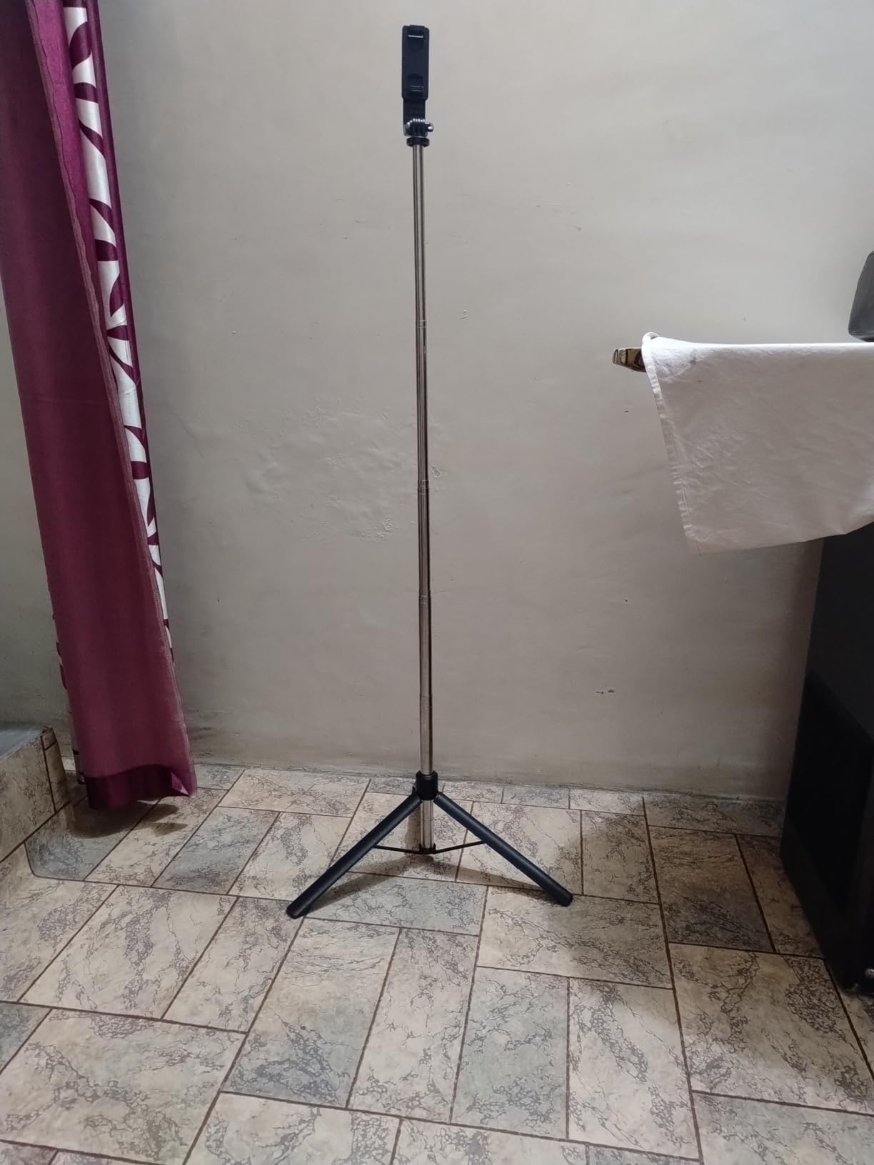 HOLD UP Super Long Selfie Stick Tripod, Extra-Long Selfie Stick with ...