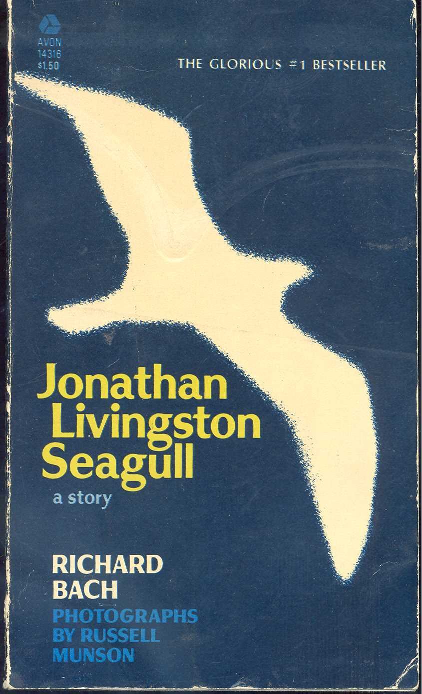 Jonathan Livingston Seagull: Richard Bach: 9780318752600: Amazon.com: Books