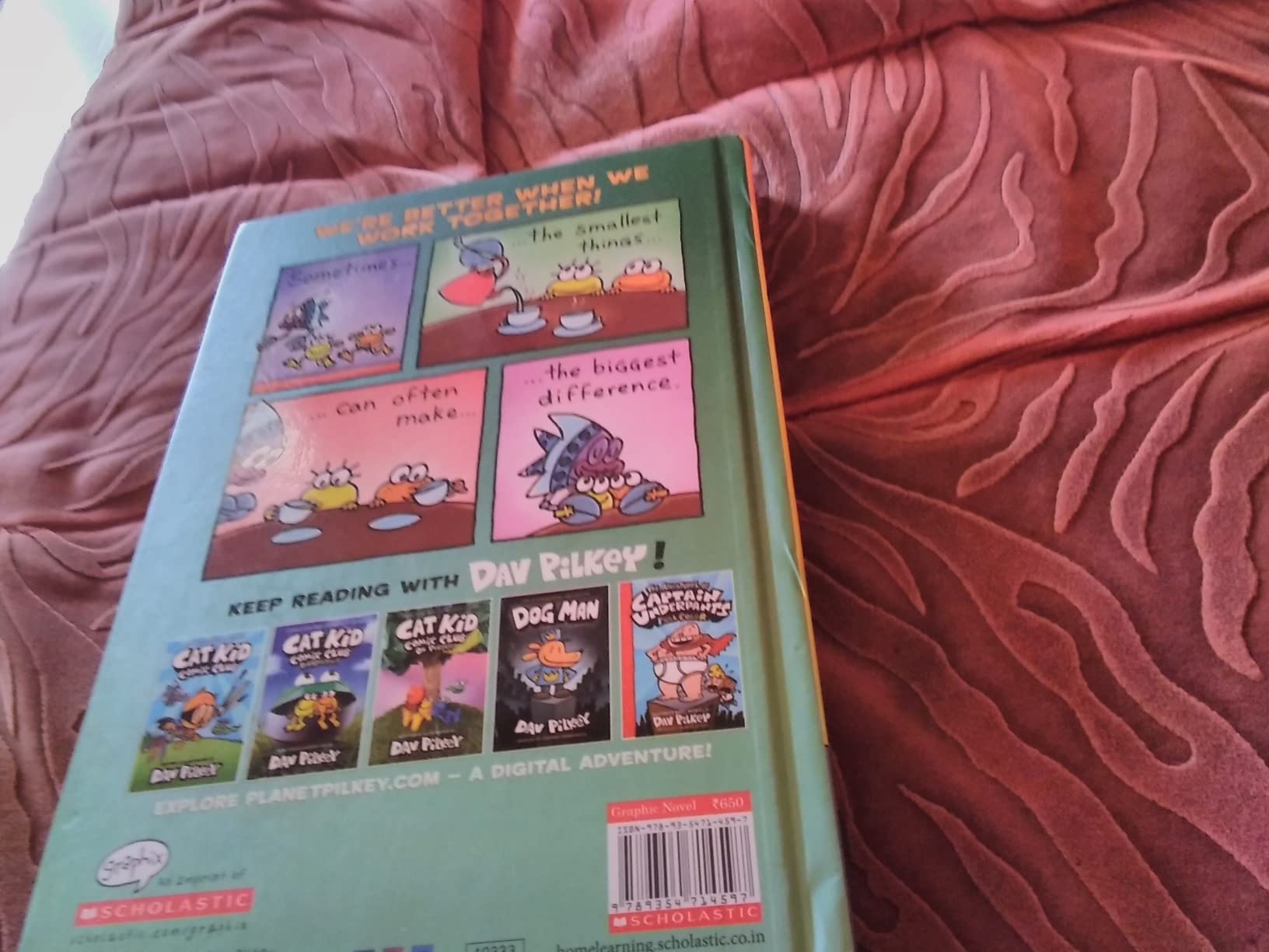 Cat Kid Comic Club #4: Collaborations Dav Pilkey : Dav Pilkey: Amazon ...