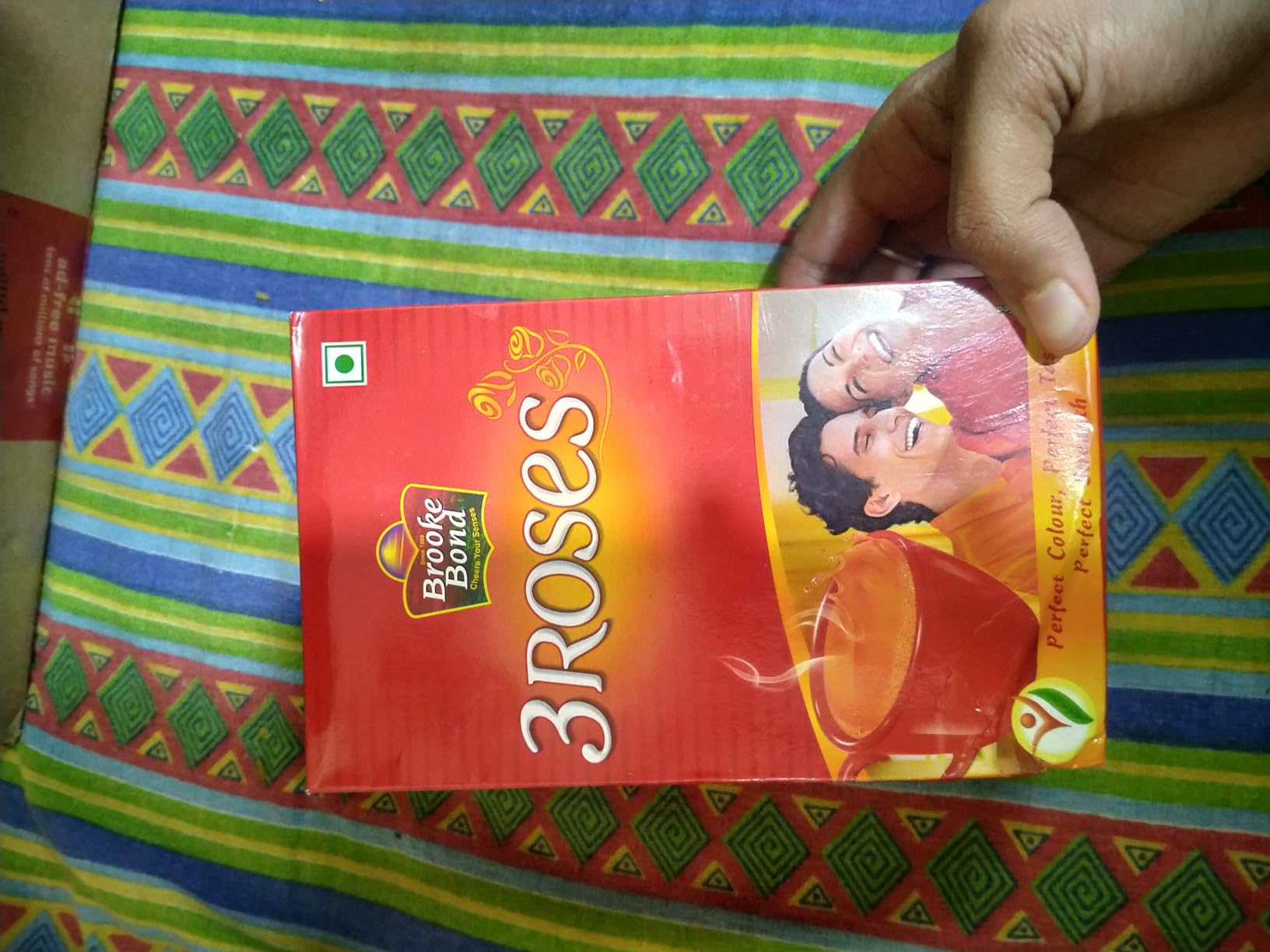 Brooke Bond 3 Roses Dust Tea, 1Kg - Assam : Amazon.in: Grocery ...