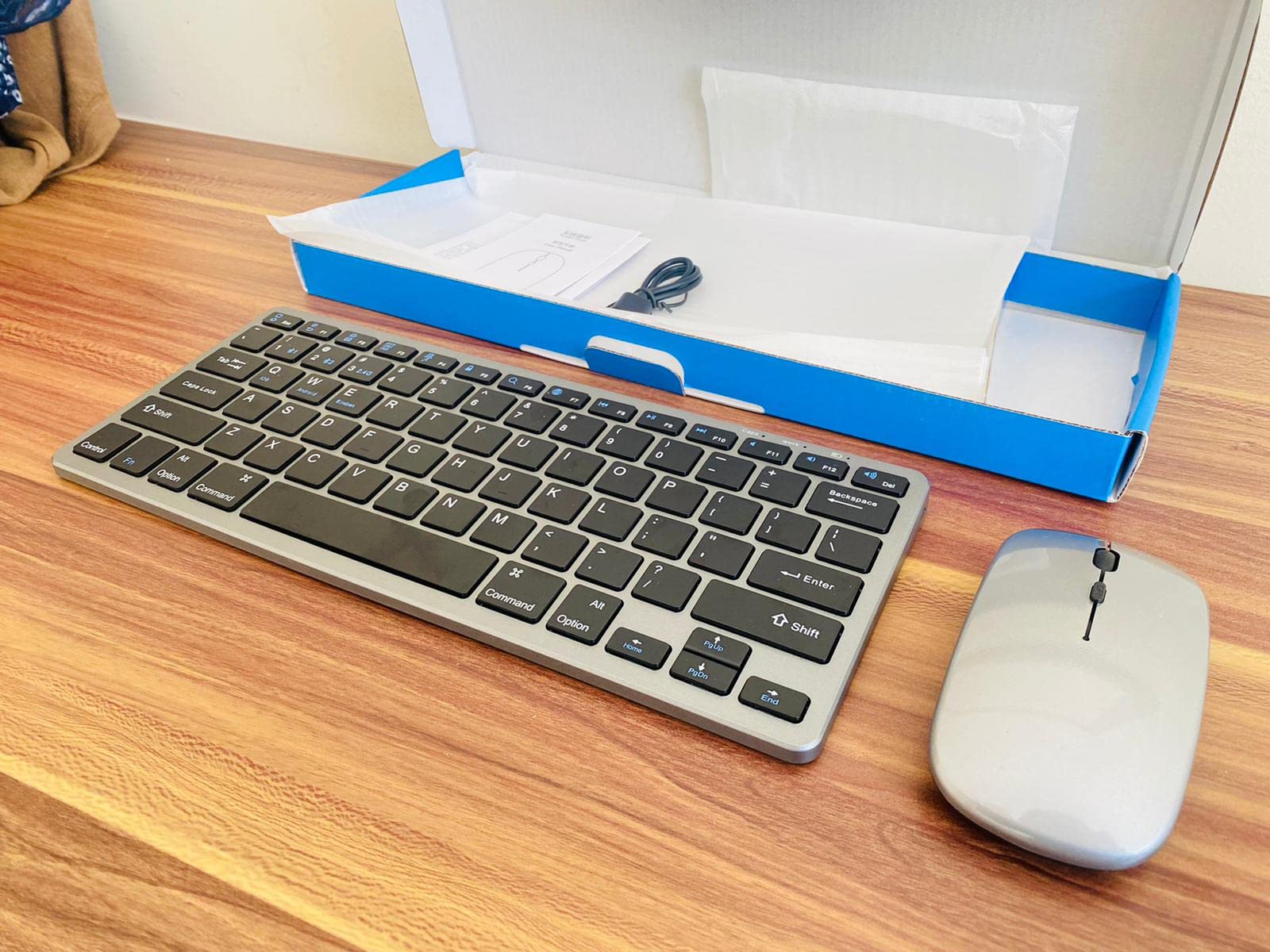 Rechargeable Slim Ergonomic Bluetooth Keyboard & Mouse Combination for ...