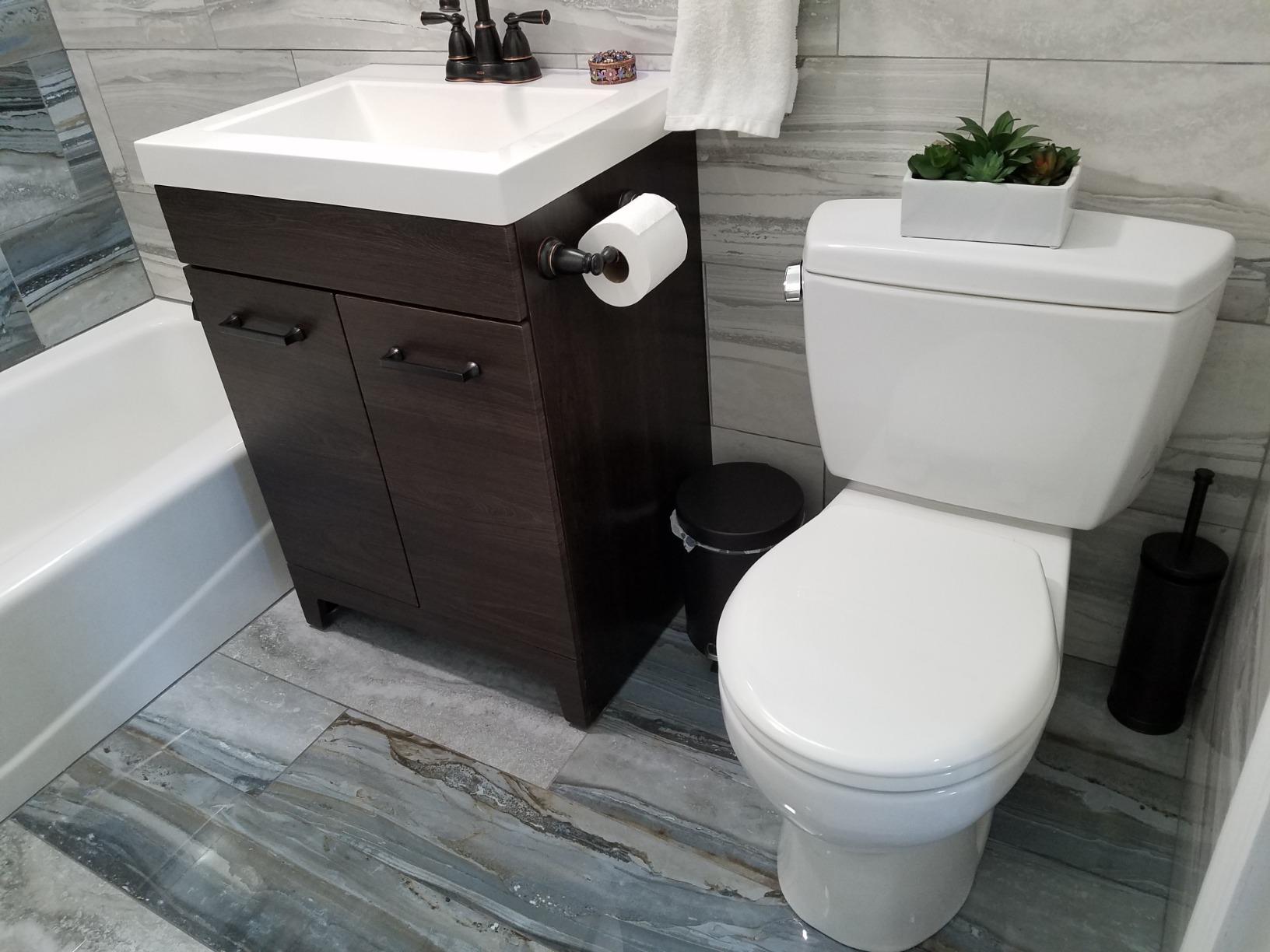 TOTO CST743SD#01 Drake Insulated Round Bowl and Tank, Cotton White ...