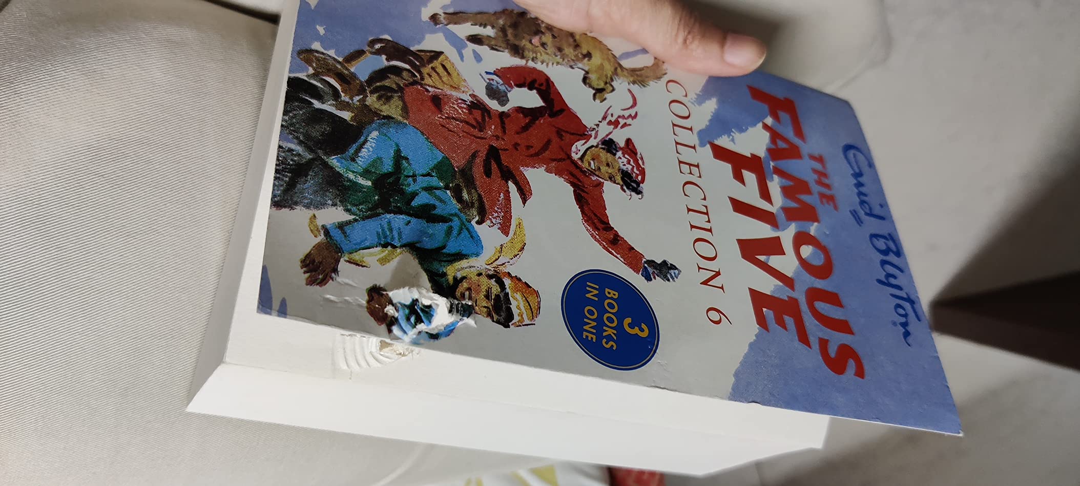 THE FAMOUS FIVE COLLECTION 6 : Blyton, Enid: Amazon.in: Books