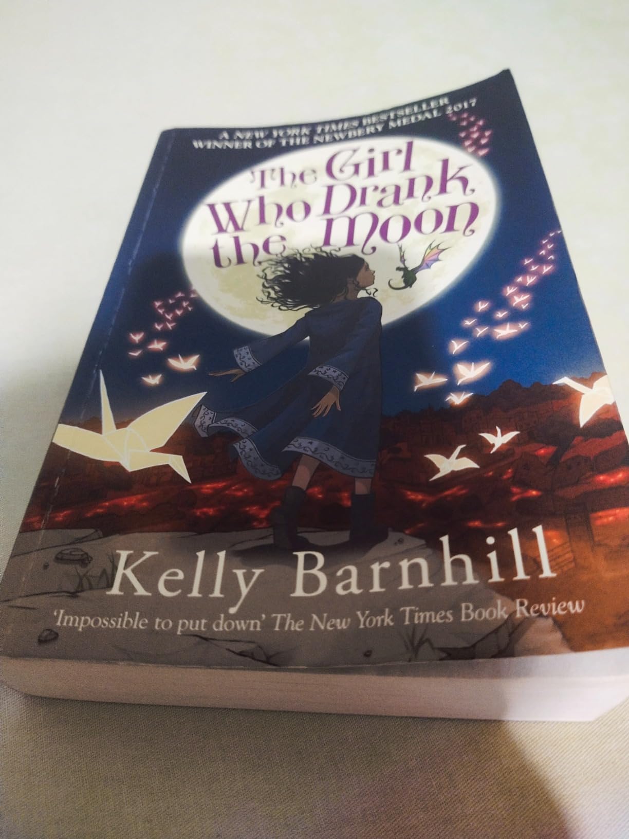 GIRL WHO DRANK THE MOON : Barnhill, Kelly: Amazon.in: Books