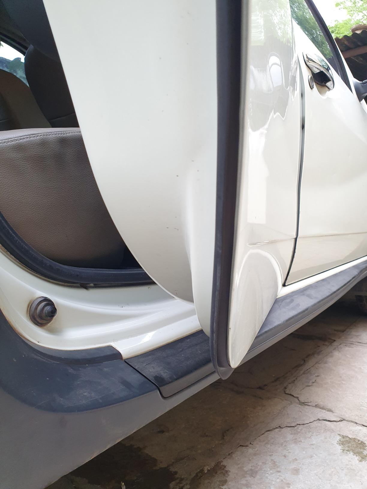 Stick&Seal 4 Meter P-Shape Adhesive Rubber Seal EPDM Foam Trim Lock ...