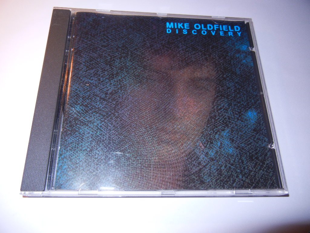 Amazon.com: Discovery: 0077778642626: unknown author