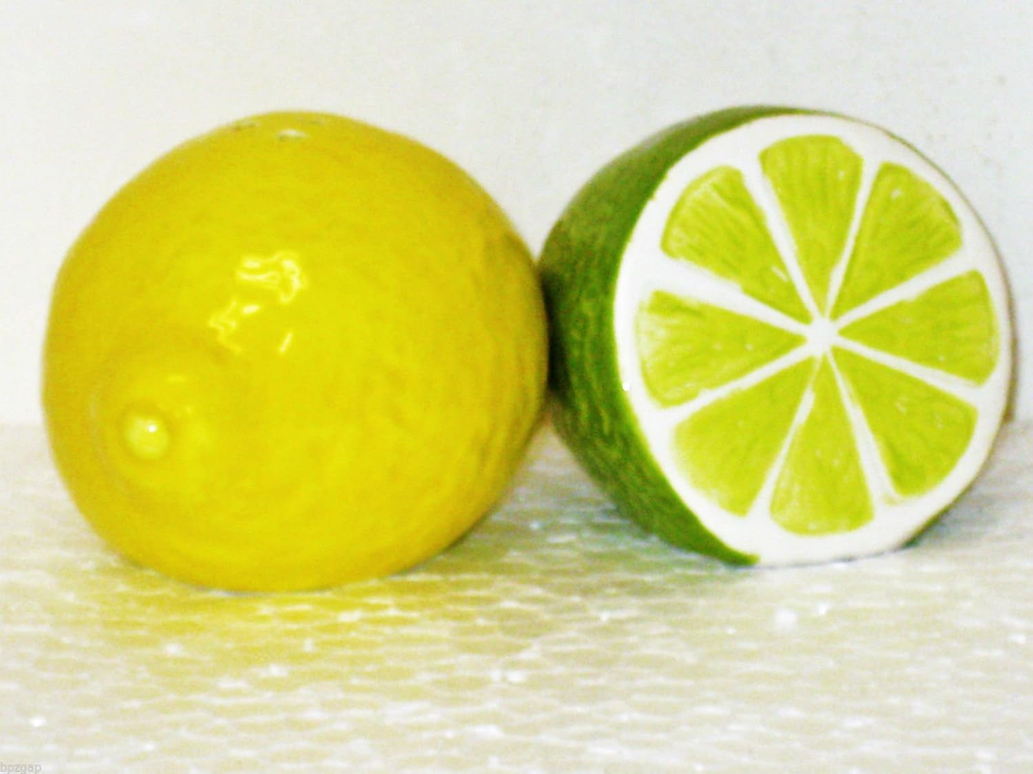Amazon.com: Westland Giftware Lemon and Lime Salt and Pepper Shakers ...