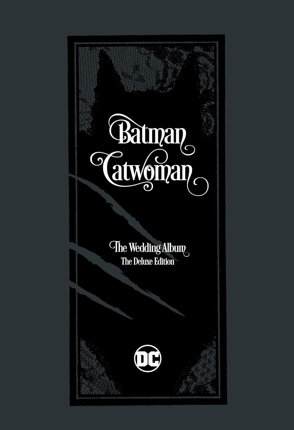 Amazon.com: Batman/Catwoman: The Wedding Album - The Deluxe Edition ...