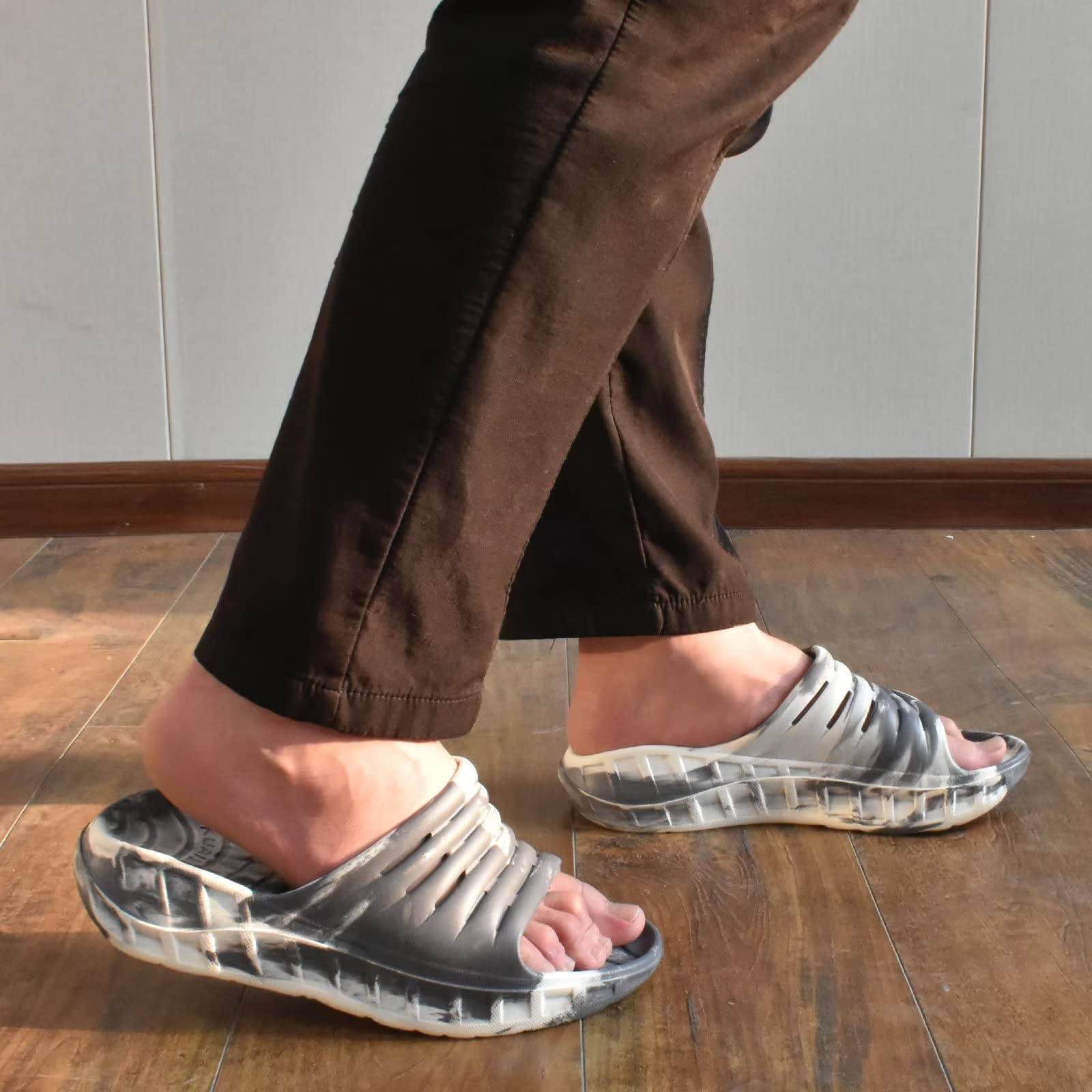 Snapklik.com : Mens Athletic Recovery Sandals Sport Comfort Cushion ...