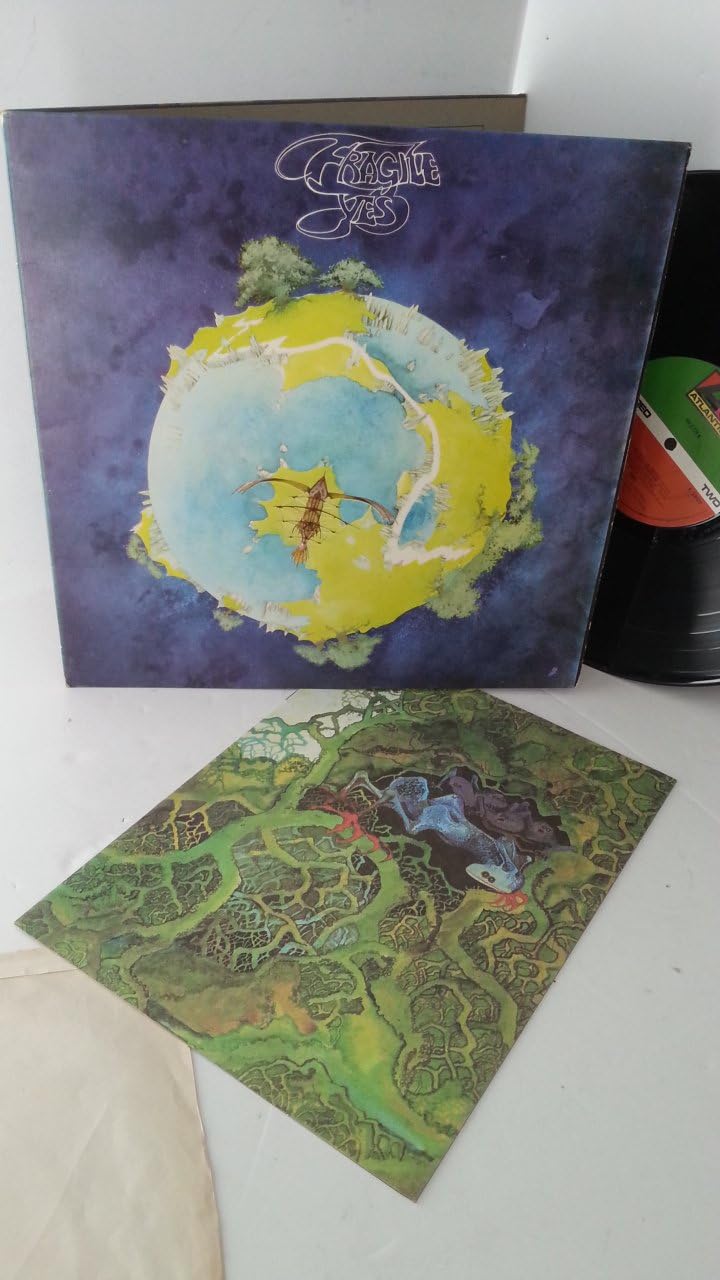 YES fragile, gatefold, K50009, full colour booklet by YES: Amazon.co.uk ...