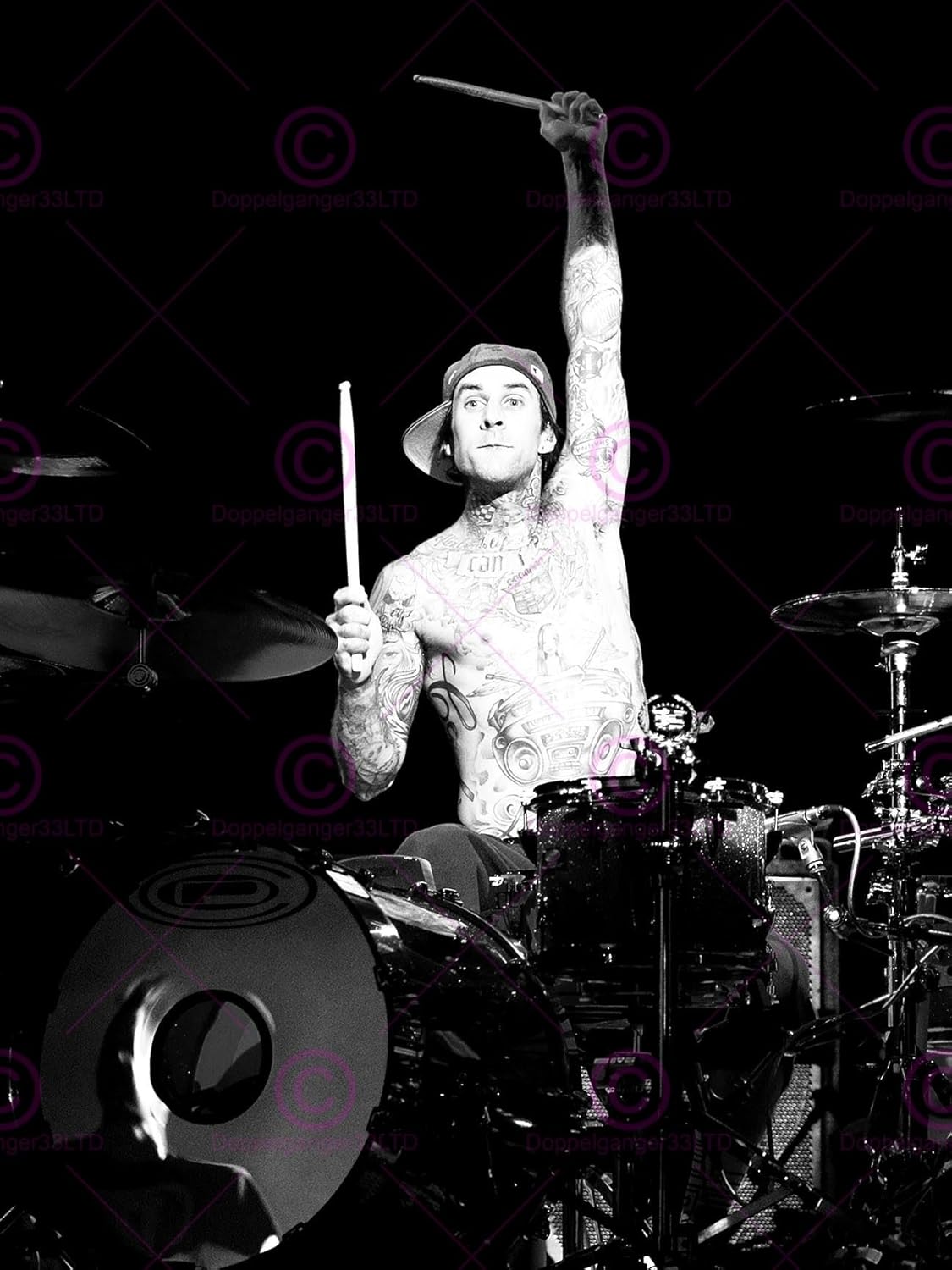Amazon.com: MUSIC CONCERT PHOTOGRAPH BLINK 182 DRUMMER TRAVIS BARKER ...
