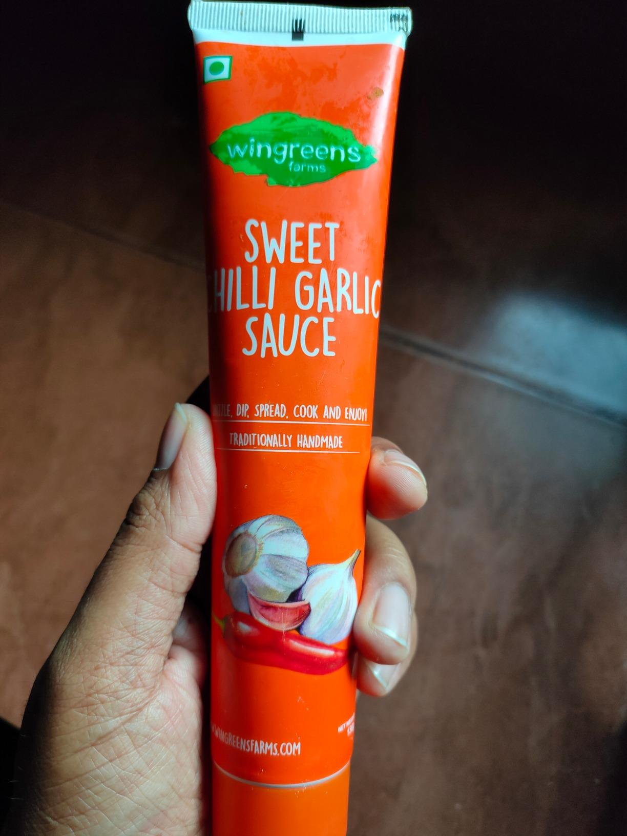 Wingreens Farms Sweet Chilli Garlic Sauce - 180g : Amazon.in: Grocery ...