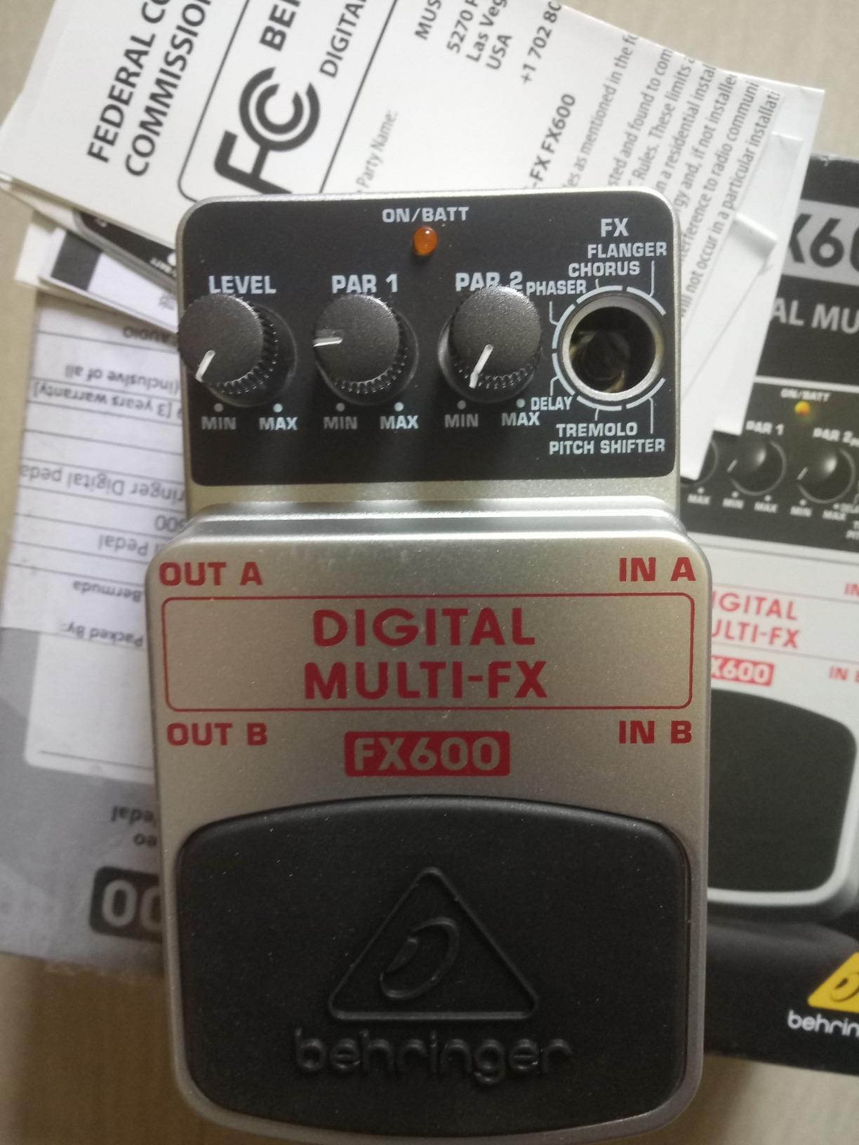 Behringer FX600 Digital Stereo Multi-Effects Pedal (Grey) : Amazon.in ...