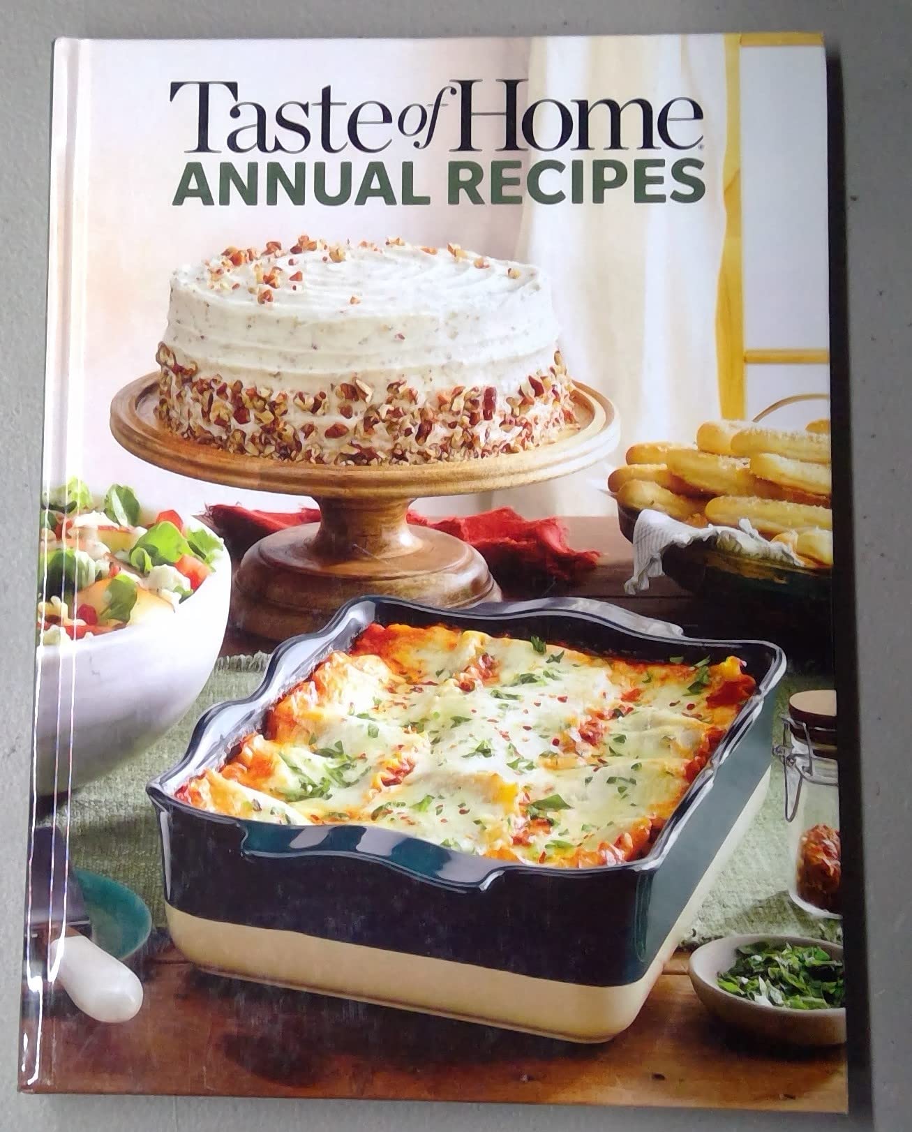 Taste of Home - Annual Recipes: Taste of Home: 9781621458814: Amazon ...