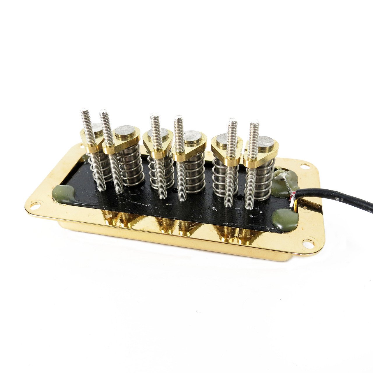 Snapklik.com : DynaSonic Single-Coil Electric Guitar Pickup Gold Neck