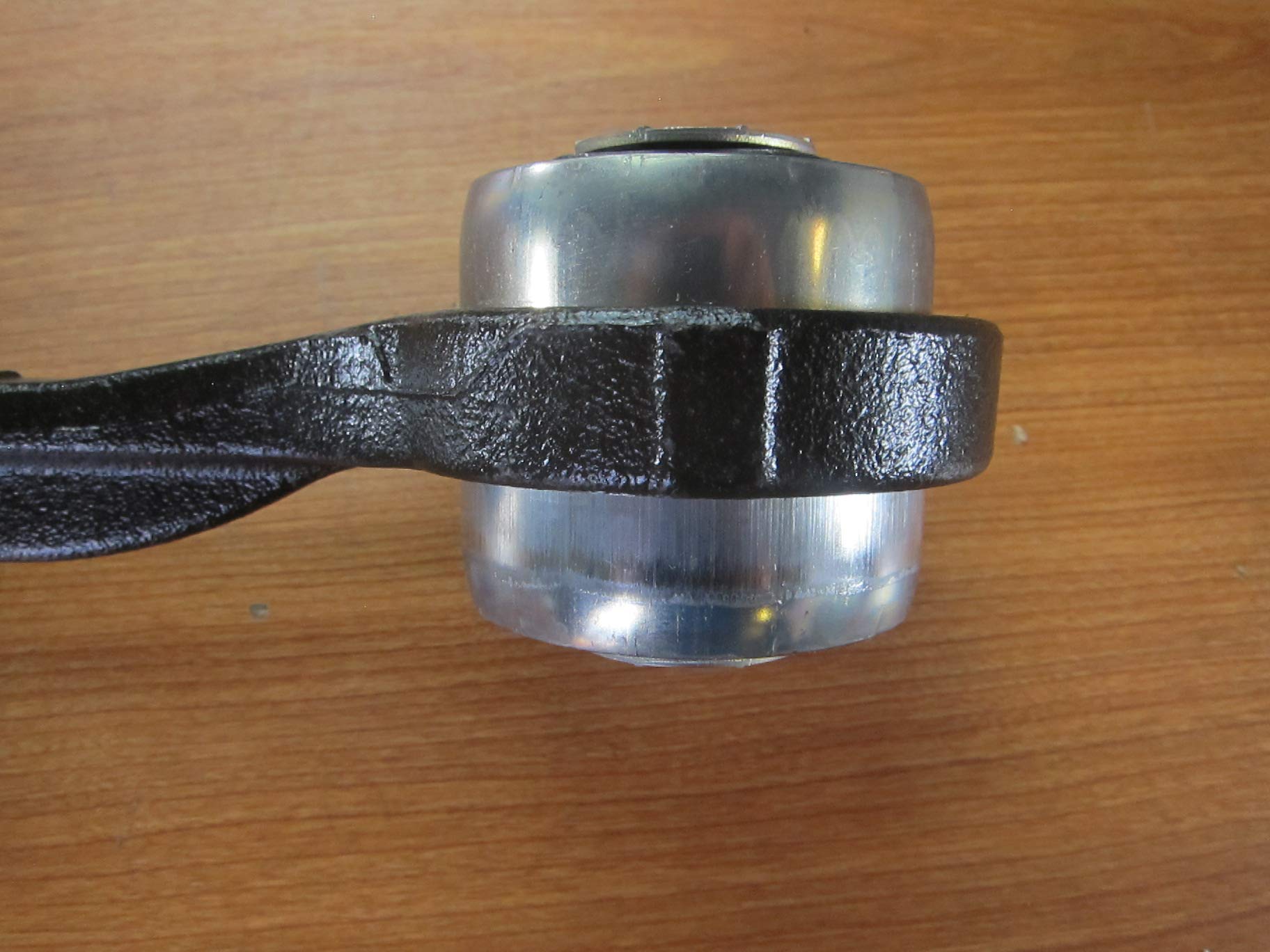 ナビアスストアー送料無料 Dodge Charger Chrysler 300 Tension Strut Set OEM Mopar 毎日が ...