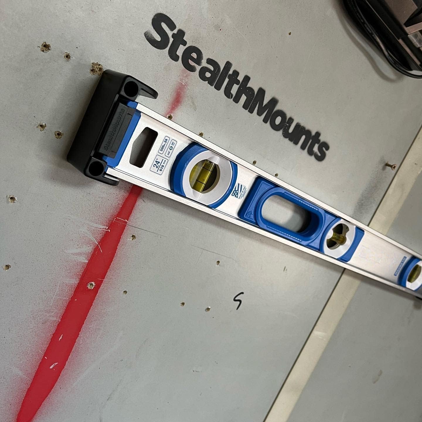 Snapklik.com : StealthMounts Red Universal Level Holder Locking Level Mounts Fits All Brands ...