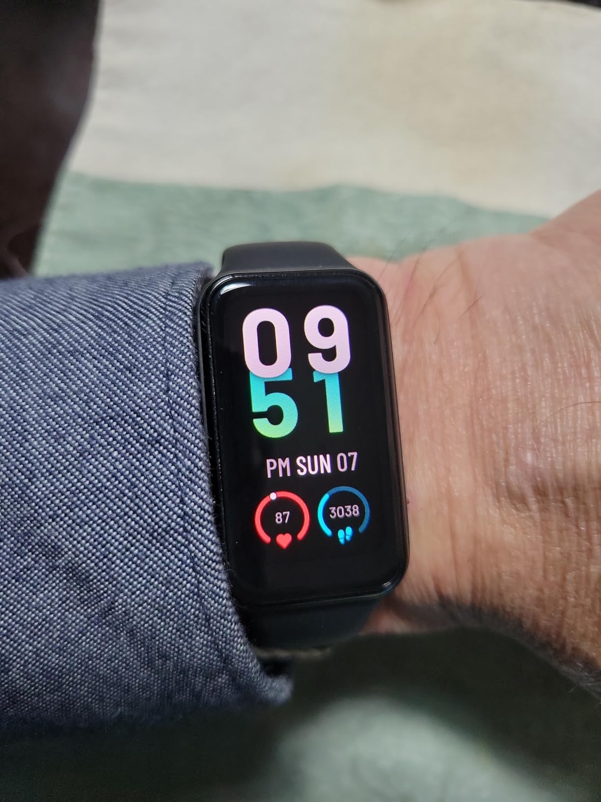 Amazon.co.jp: Amazfit Band 7 Smartwatch, Japanese Compatible, Smart ...