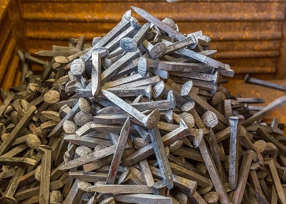 10 Creative Ideas For Repurposing Railroad Spikes | QuartzMountain