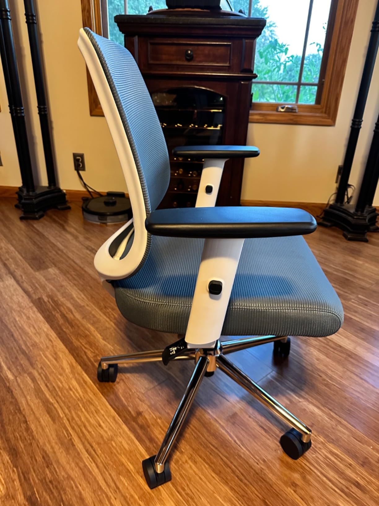 $45/mo - Finance Branch Daily Chair - Sustainable and Stylish Mesh ...