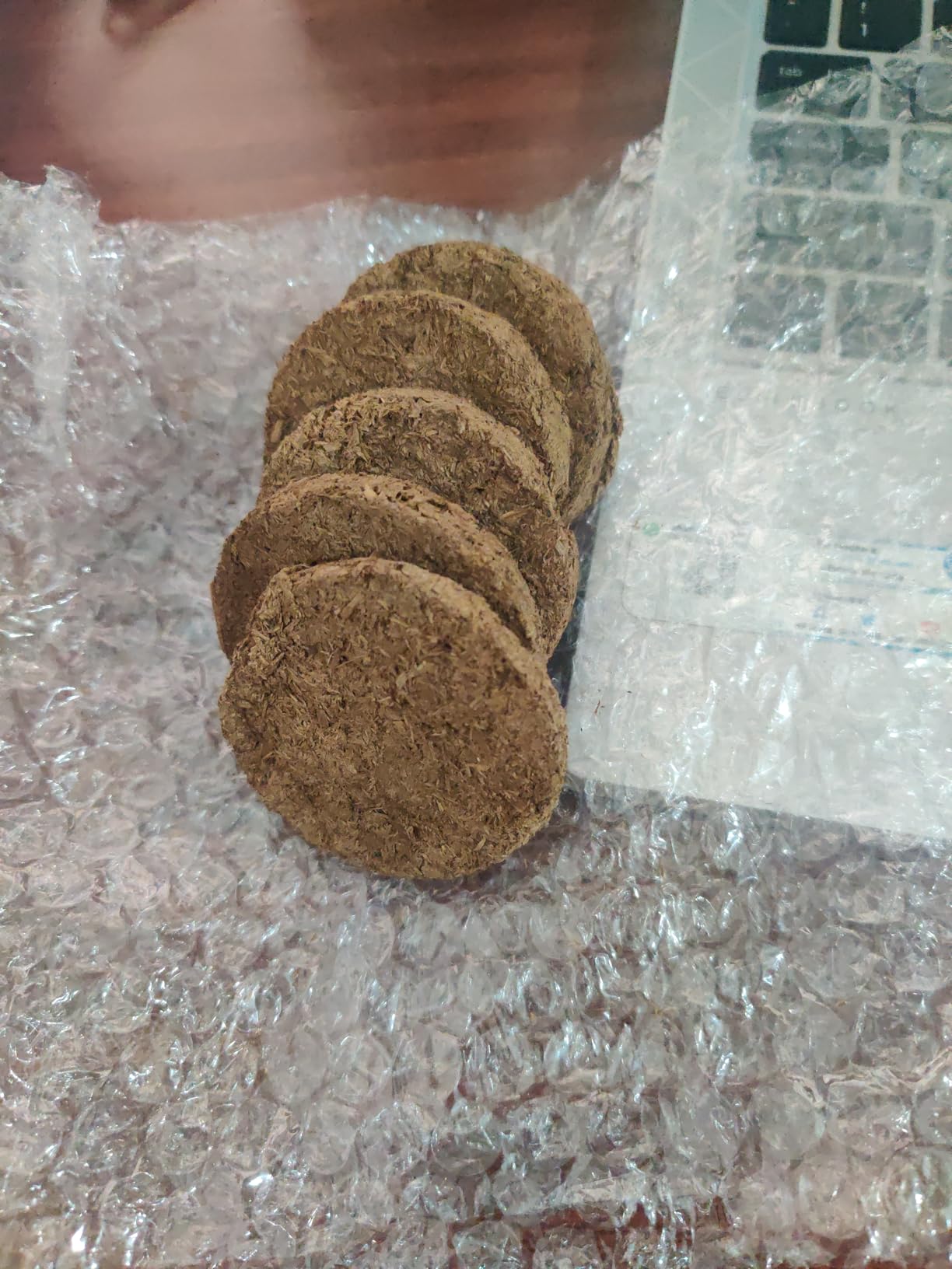 OUR BRAND Cow Dung Cake, Gobar Ke Kande, Upale Effective,Completely ...