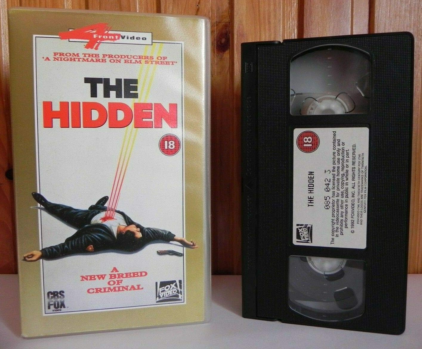 Amazon.com: The Hidden [VHS] : Kyle MacLachlan, Michael Nouri, Claudia ...