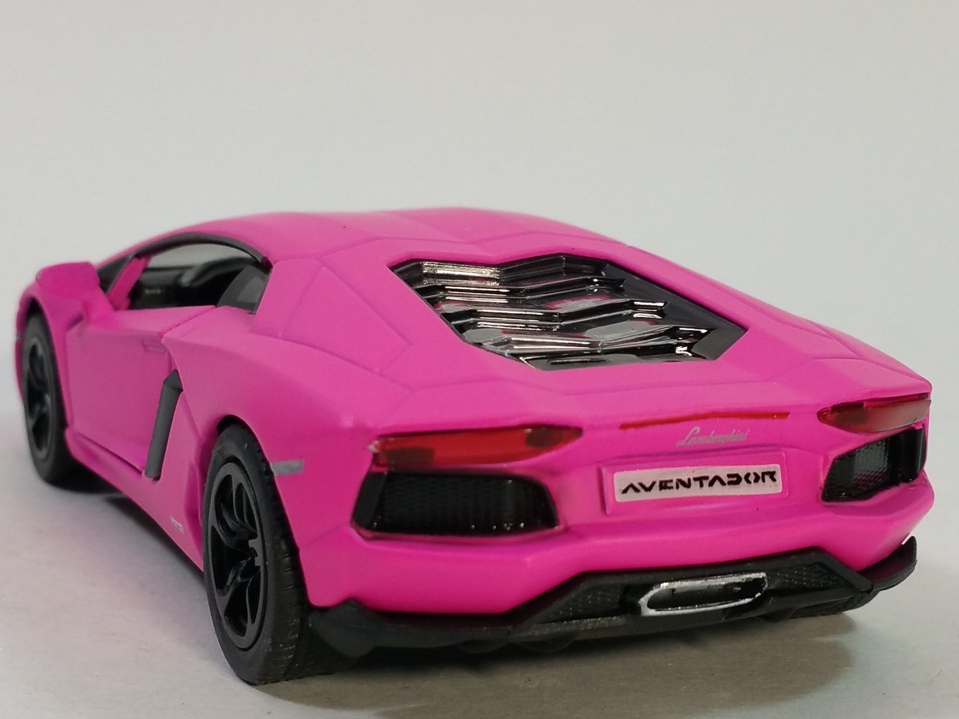 Lamborghini Aventador Rosa Liberty Walk Unleashes Pink Wide Body