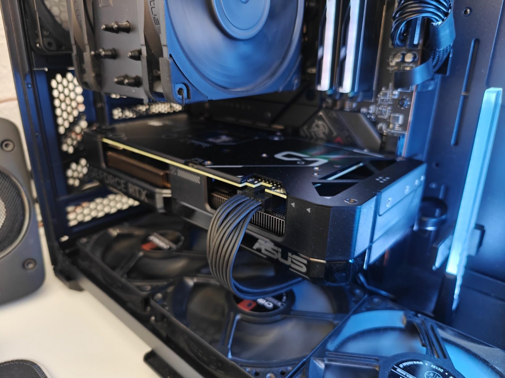 ASUS Dual GeForce RTX 4070 SUPER OC Edition 12GB GDDR6X Gaming ...