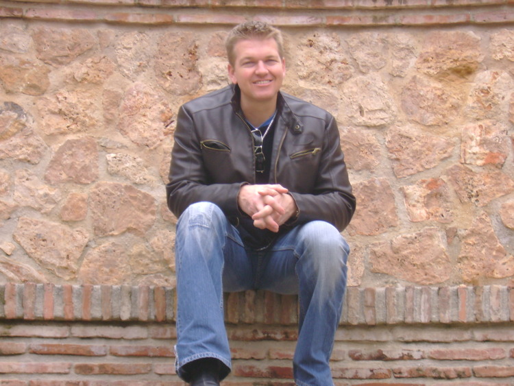 Amazon.com: Ryan Schneider: books, biography, latest update