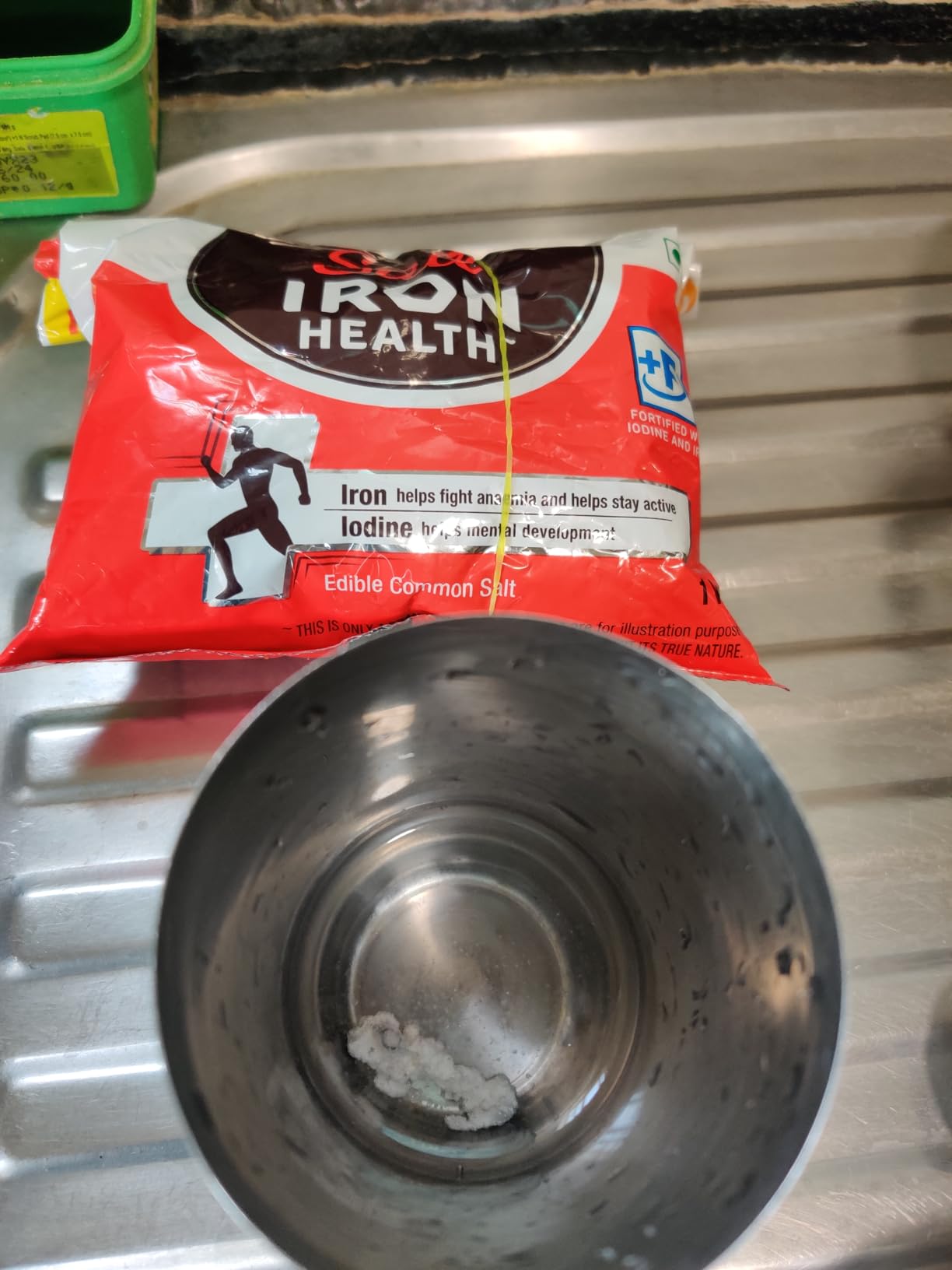 Tata Salt Iron Health, Double Fortified Salt with Iron & Iodine for ...