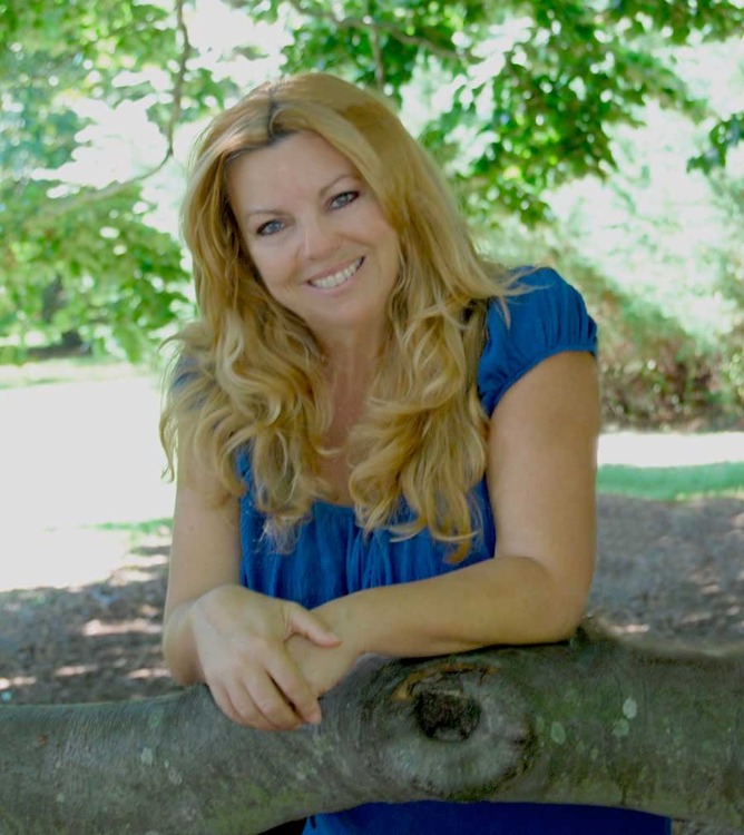 Amazon.com: Dee Ann Waite: books, biography, latest update