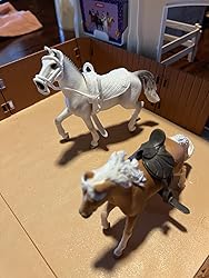 Amazon.com: Schleich Horse Club Peppertree Riding Arena 179-Piece Horse ...