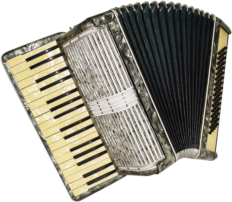 Amazon.com: Verdi II, made in Germany, Vintage Piano Accordion, 80 Bass ...