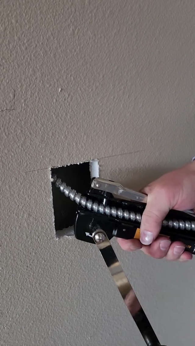 Watch Demo of Klein Tool Armored and BX Cable Cutter on Amazon Live