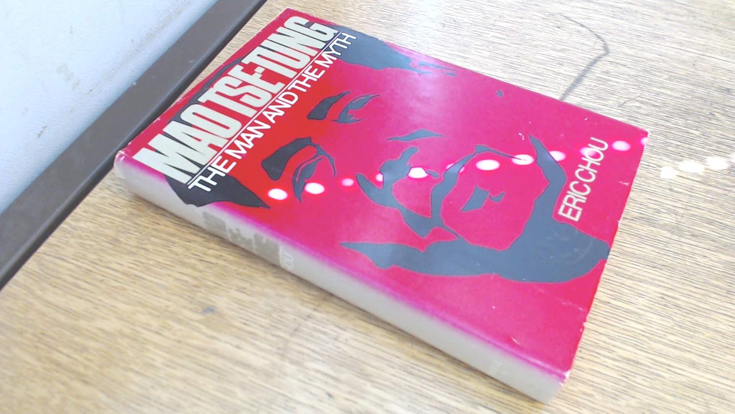 Mao Tse-Tung: Chou, Eric, Photos: 9780304306961: Amazon.com: Books