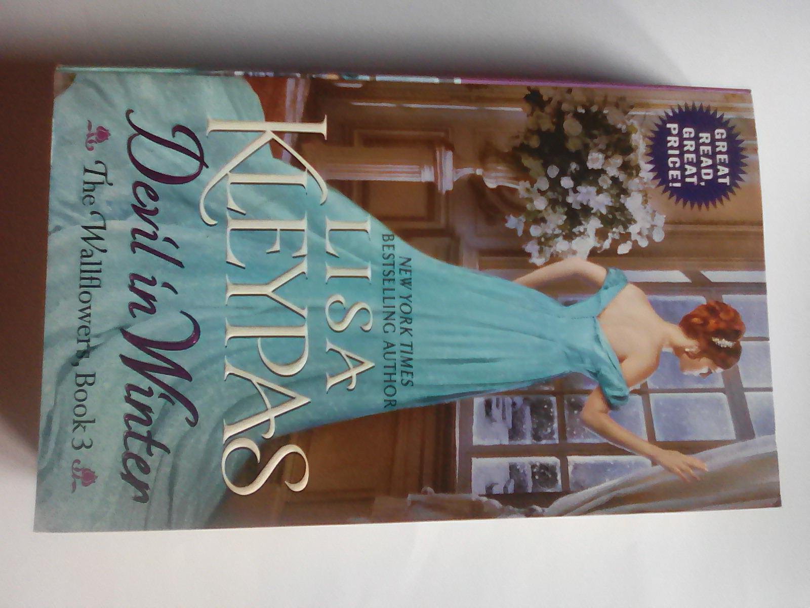 DEVIL IN WINTER : Kleypas, Lisa: Amazon.in: Books