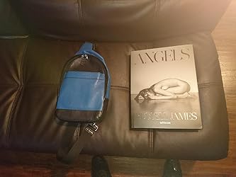 Amazon.com: Angels: 9783832798758: James, Russell: Books