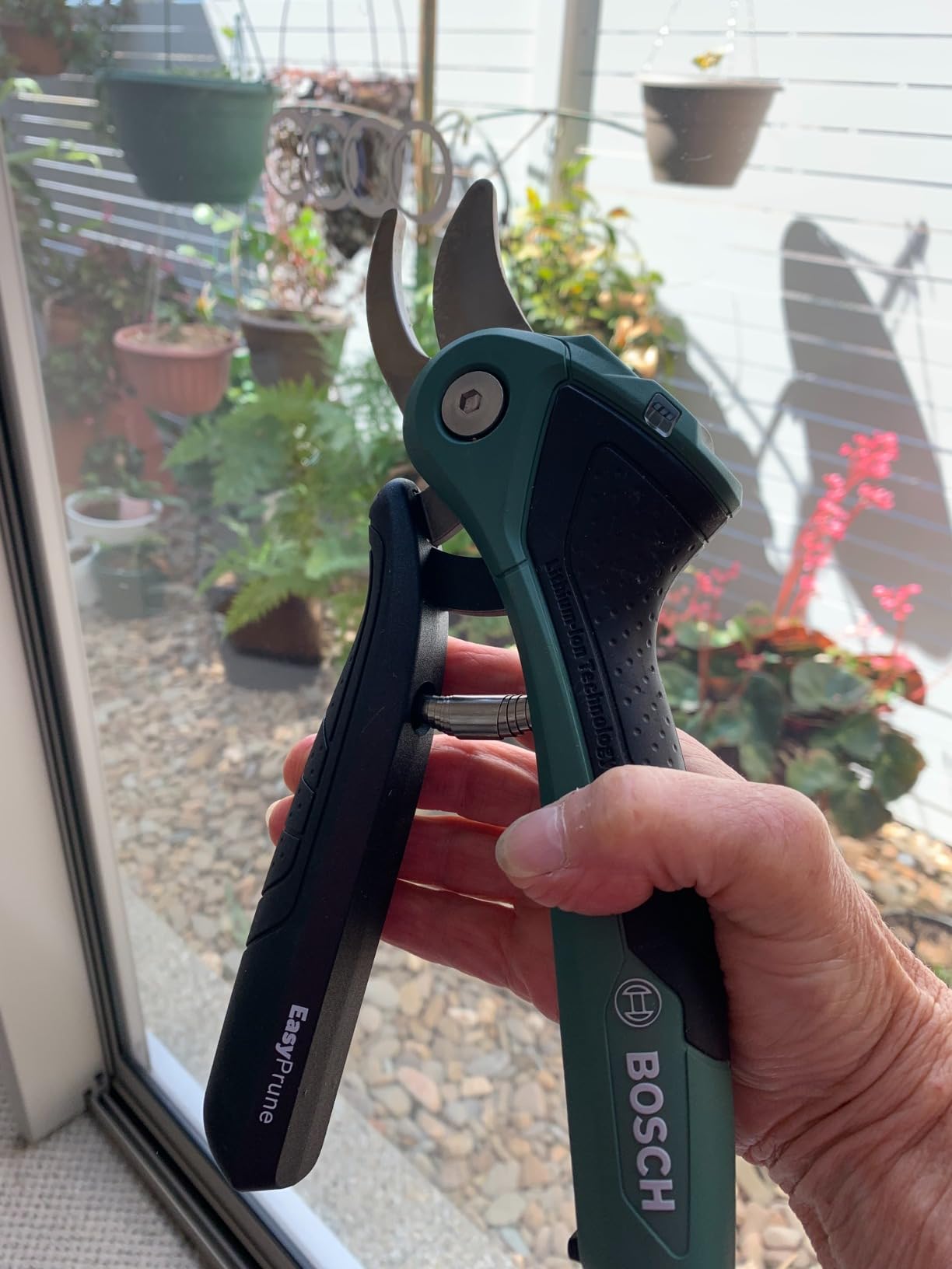 Bosch Home & Garden 3.6V Cordless Secateurs Pruner, Power Assist ...