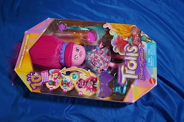 Amazon.com: Mattel DreamWorks Trolls Band Together Fashion Doll & 10 ...